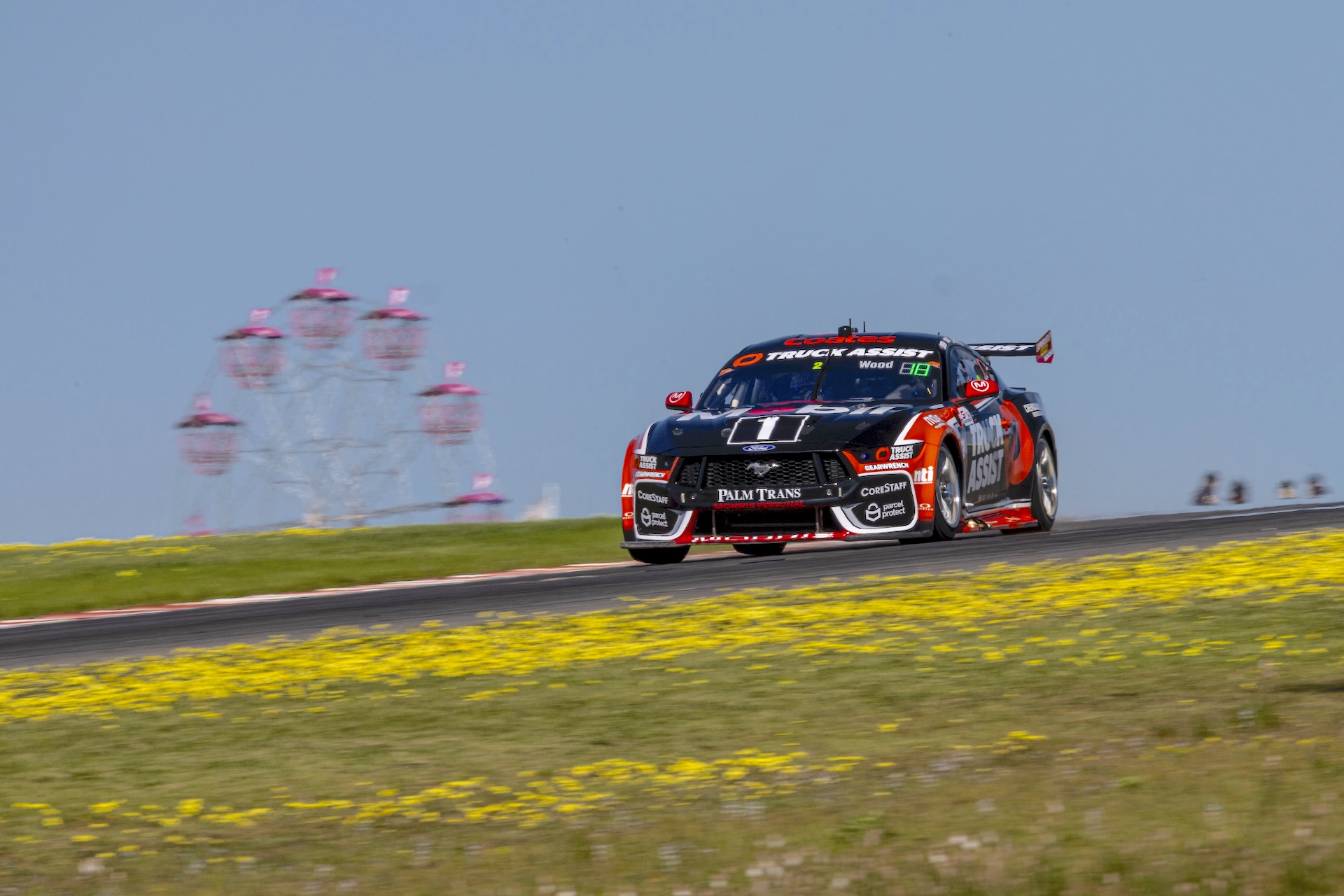 Wood quickest, teams hit trouble in Bend Warm Up | Supercars