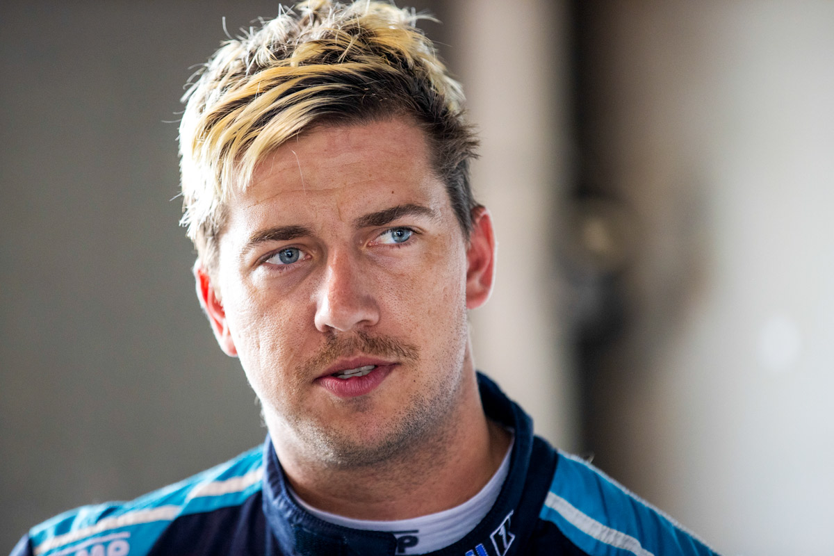 Mostert motivated to overcome Bend tyre woes | Supercars