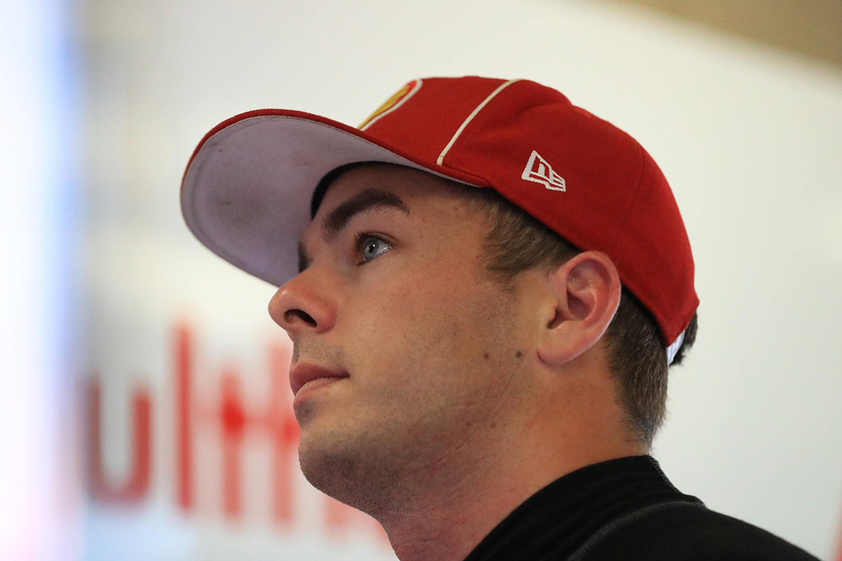 McLaughlin leads Courtney in qualifying | Supercars