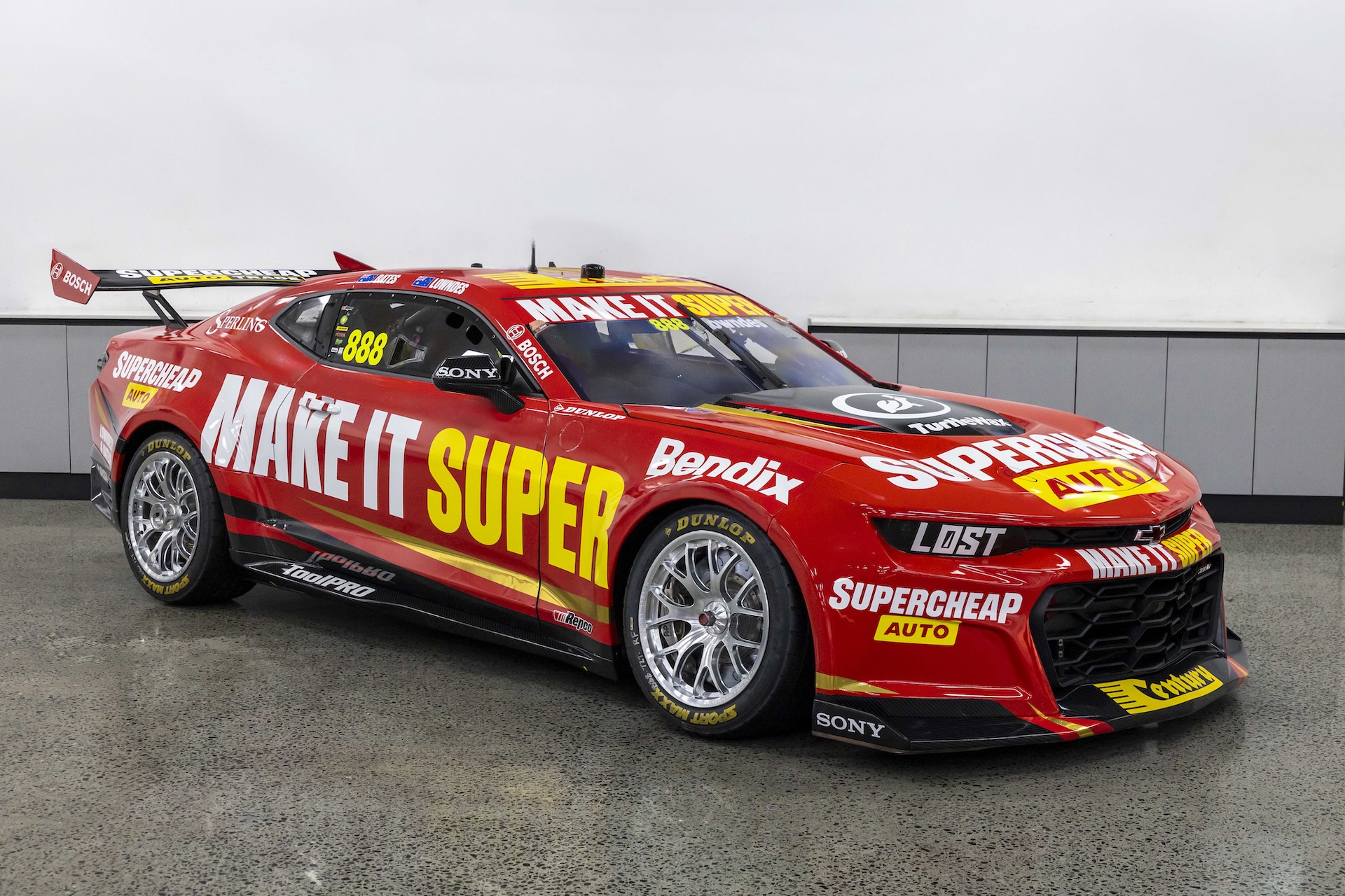 Triple Eight pays tribute to Lowndes with subtle livery tweak | Supercars