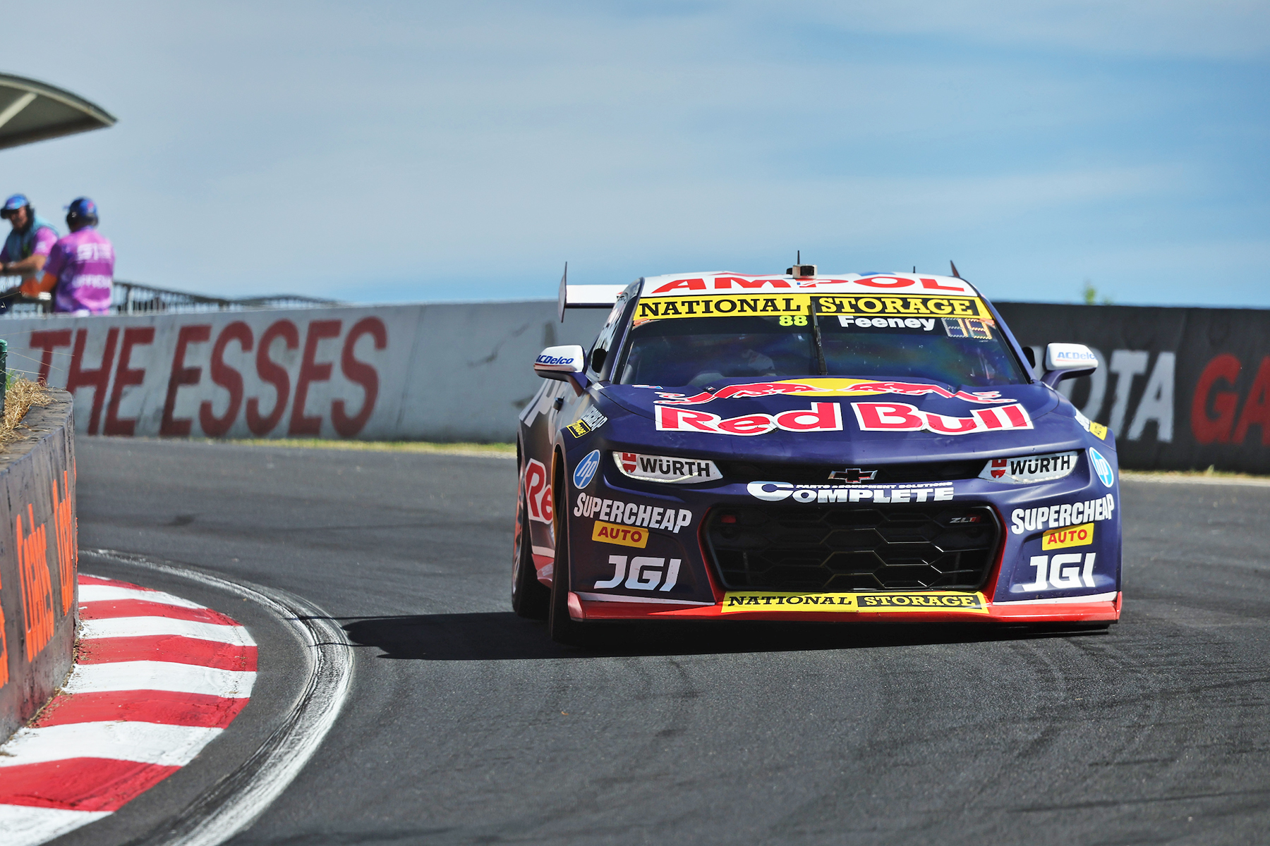 Feeney fastest, MSR cars crash in chaotic Practice 3 | Supercars