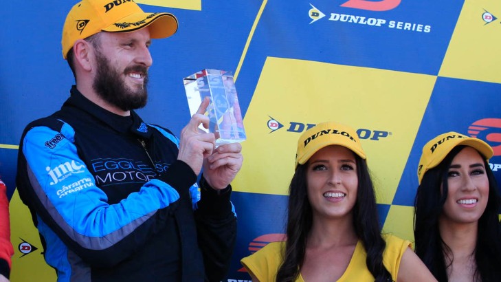 Dumbrell reignites title fight | Supercars