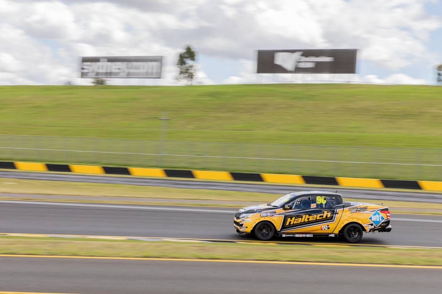 SuperUtes complete testing ahead of Sydney return | Supercars