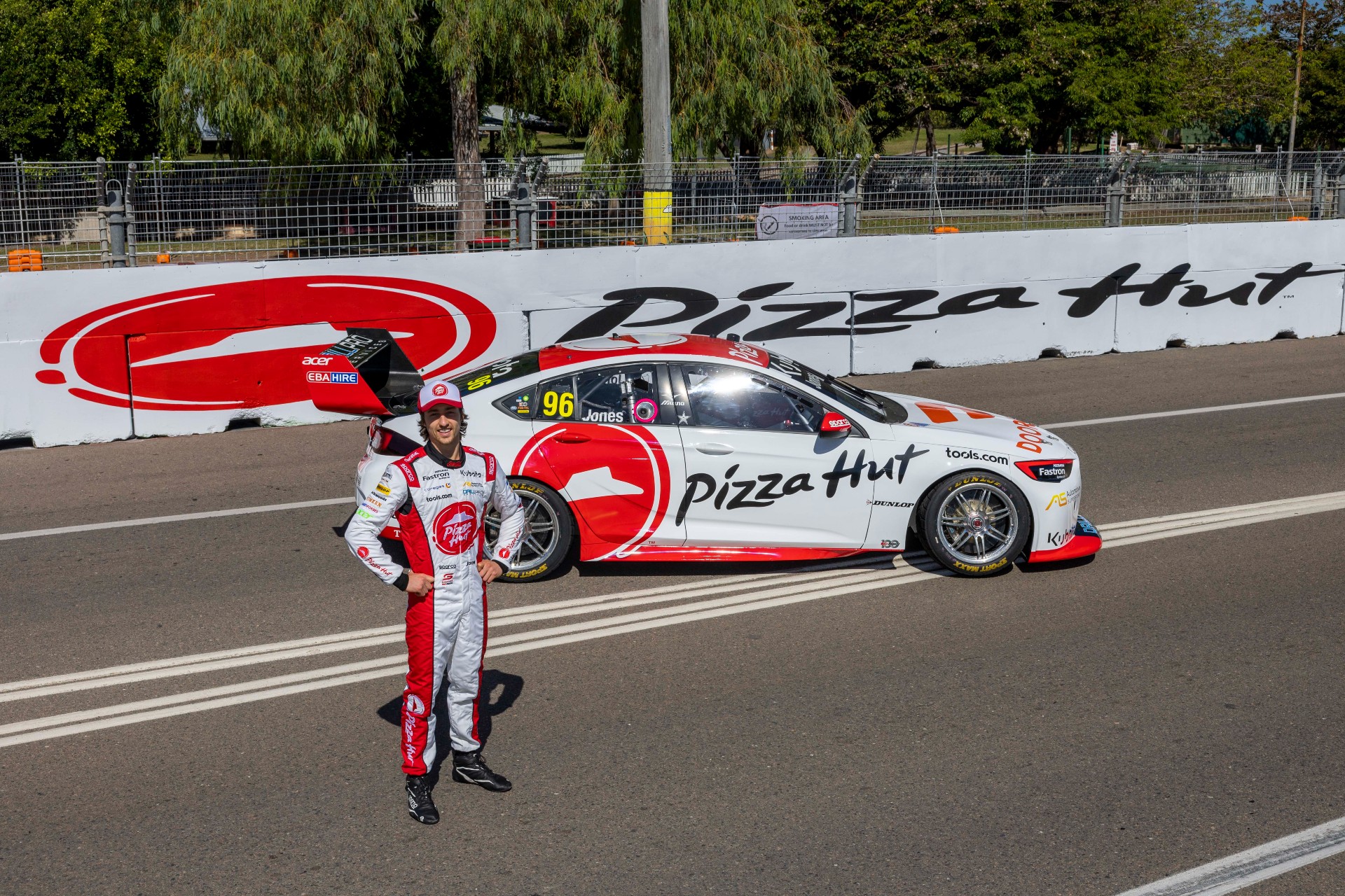 Pizza Hut backing for Jones Holden | Supercars