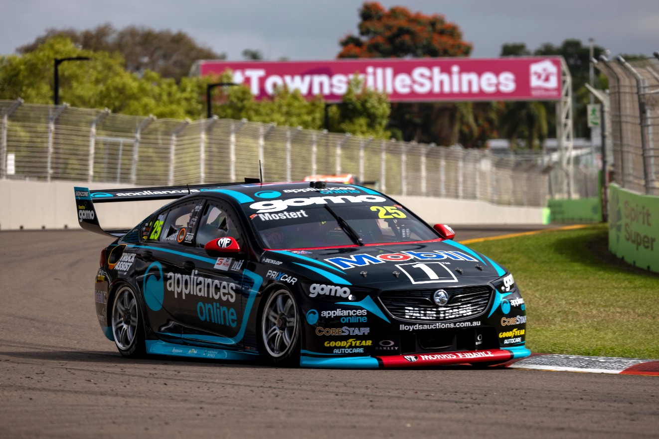 Mostert's historic Supercar sells for bumper price | Supercars