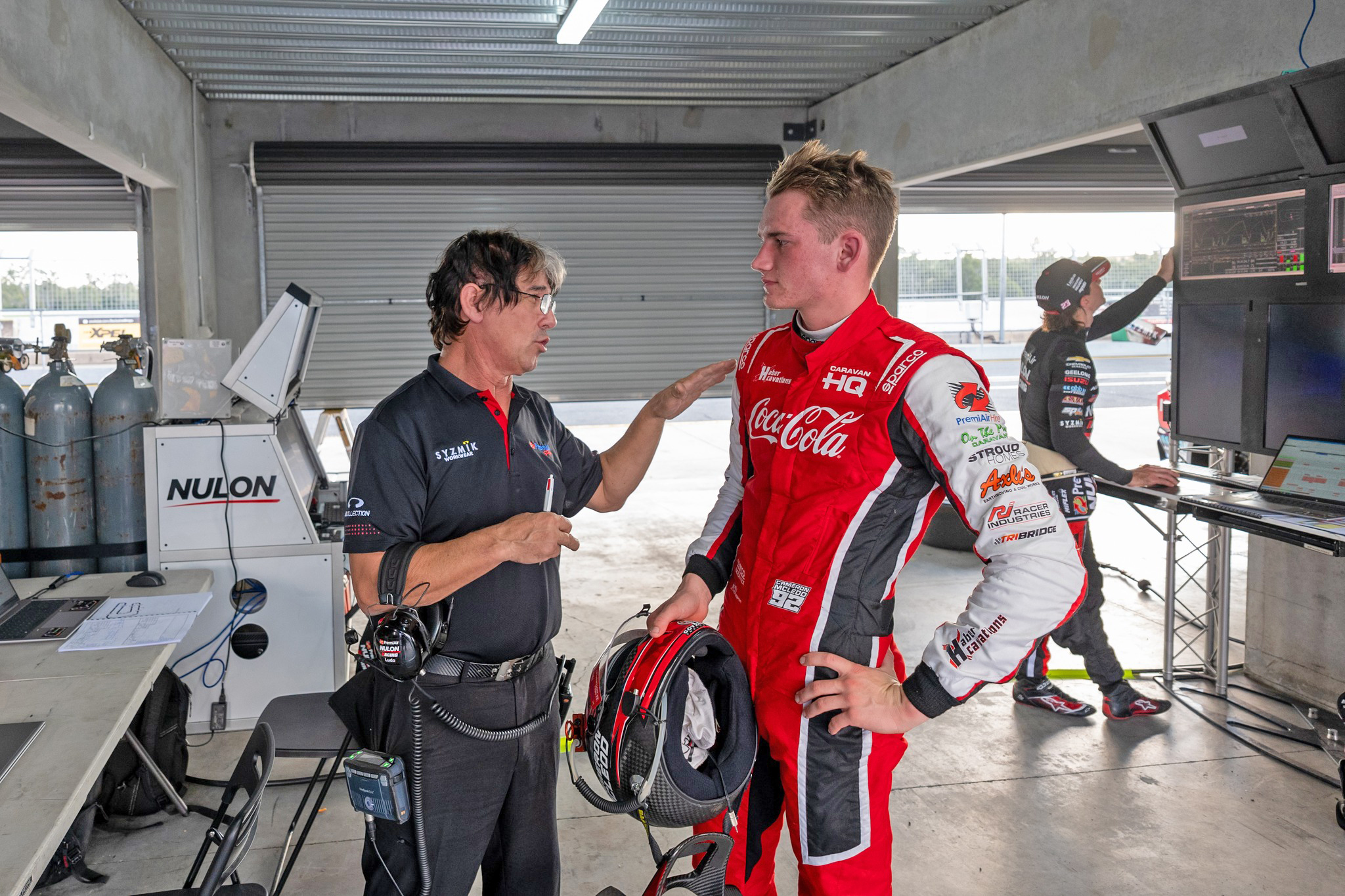 Rookie McLeod leaning on 'big brain' Lacroix | Supercars