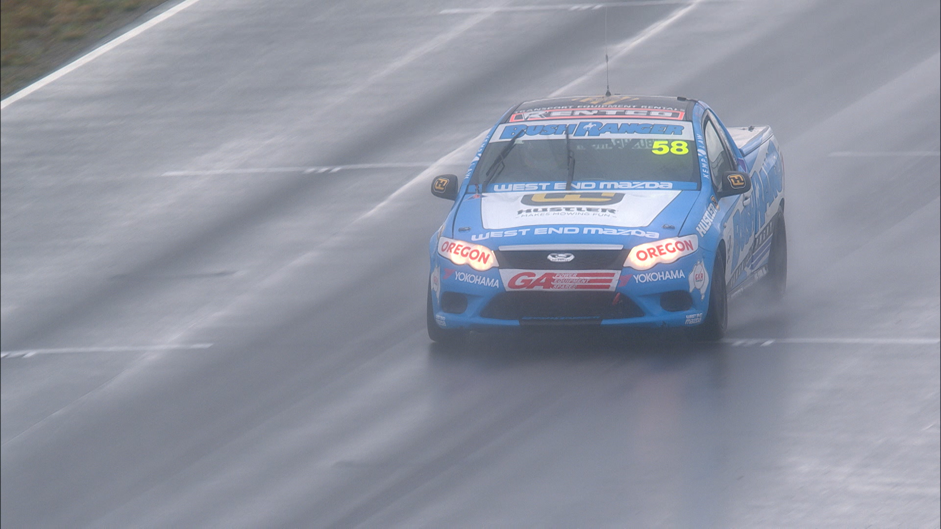 Harris fastest in wet Winton practice | Supercars