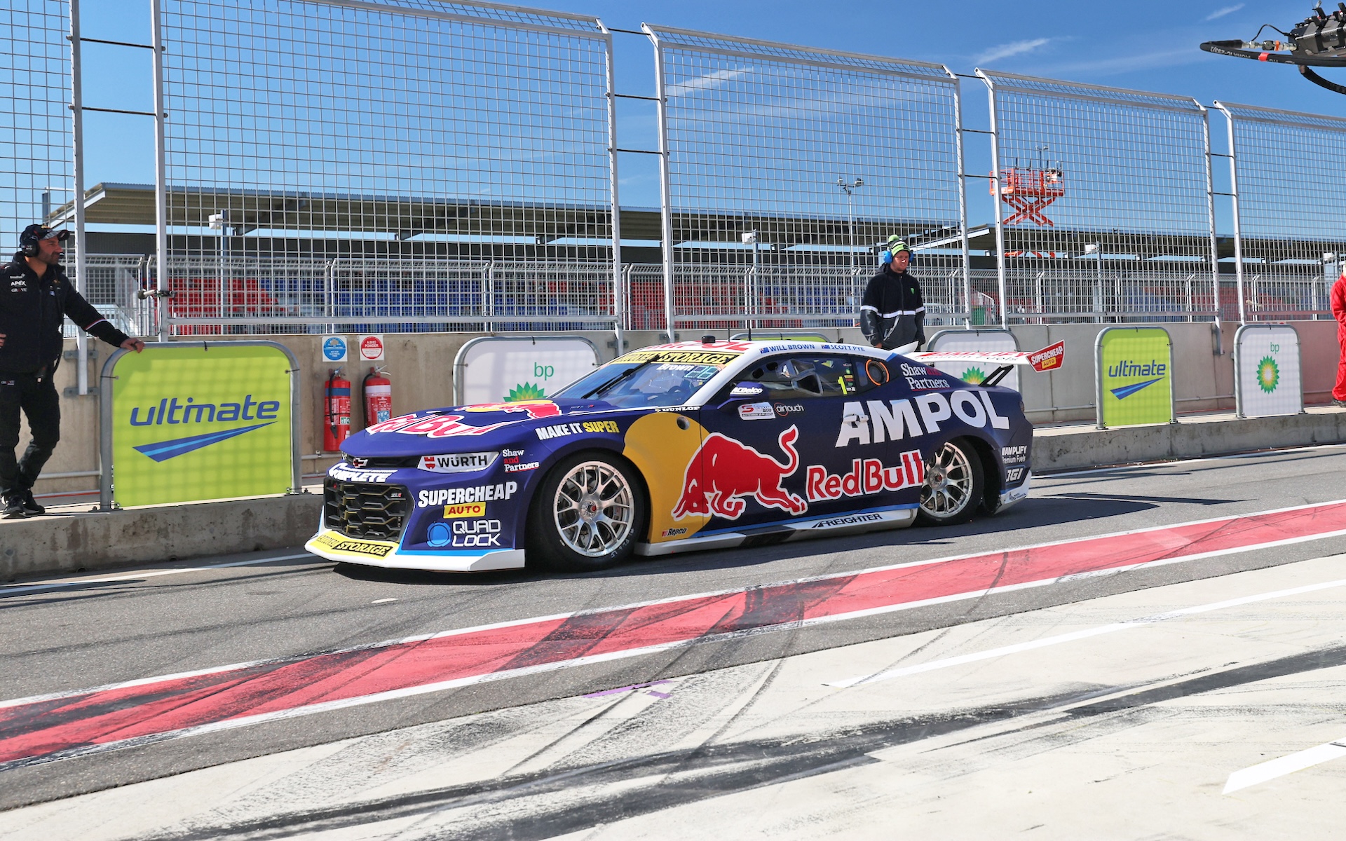 Pye explains bizarre practice collision with Whincup | Supercars