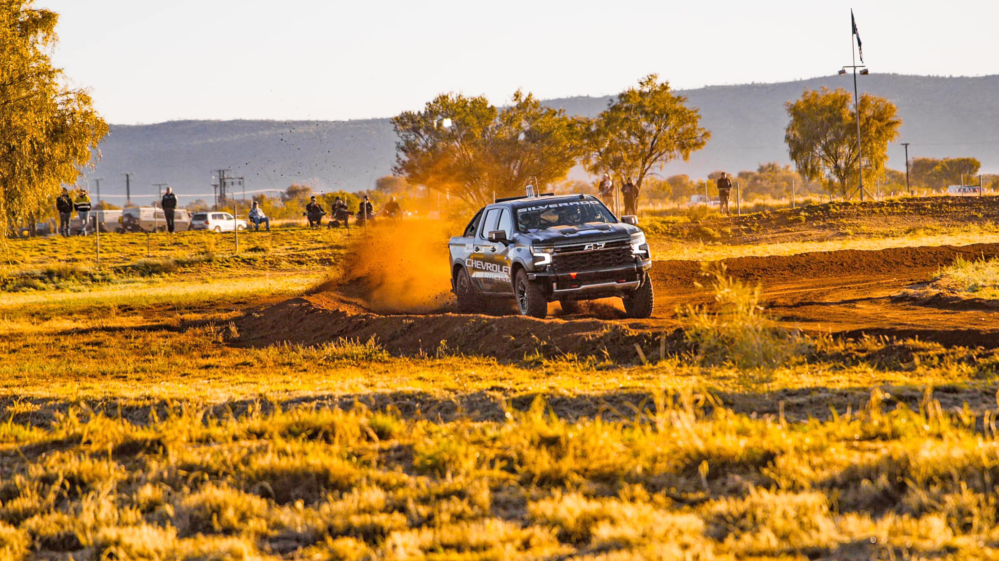 Lowndes takes out Finke prologue | Supercars