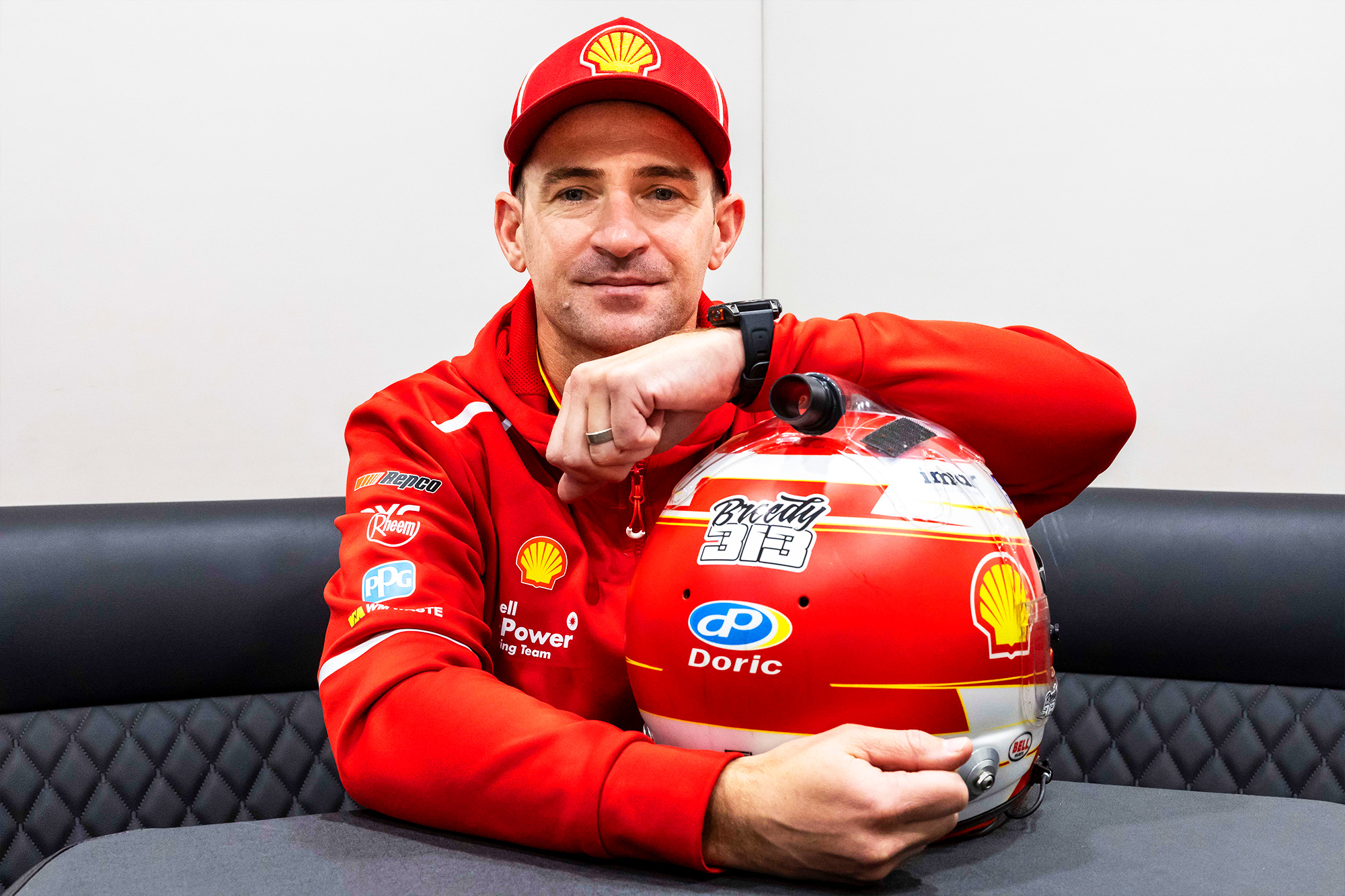 Davison honours Brede with helmet tribute | Supercars