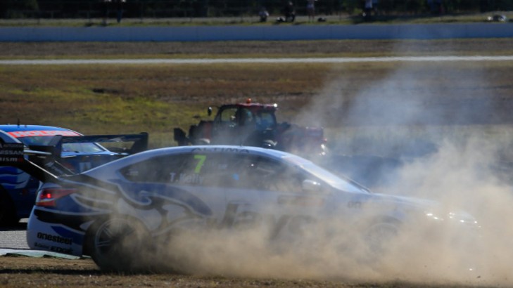 Todd's late race disaster | Supercars