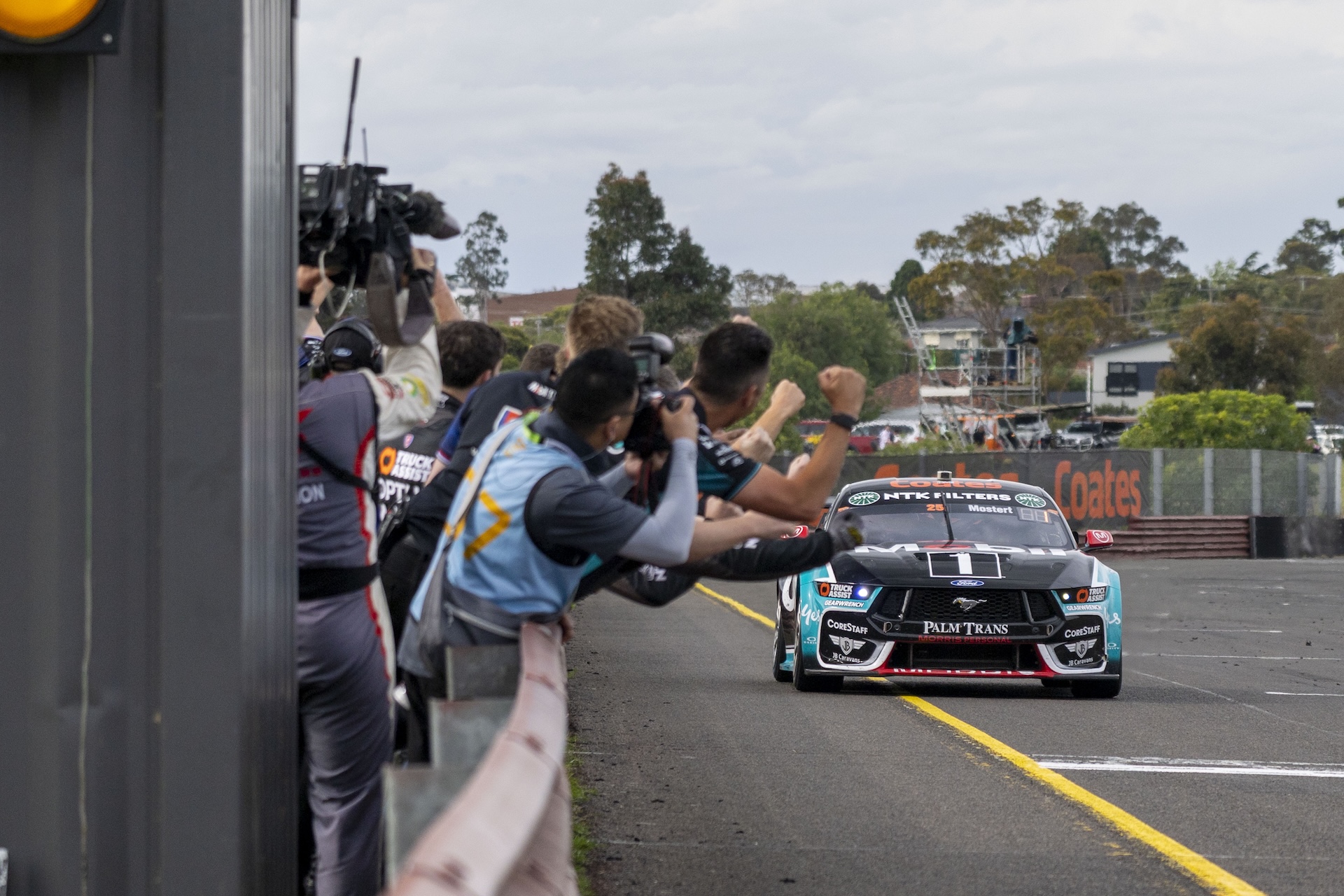 Supercars Champion Manufacturer battle set for Adelaide decider | Supercars