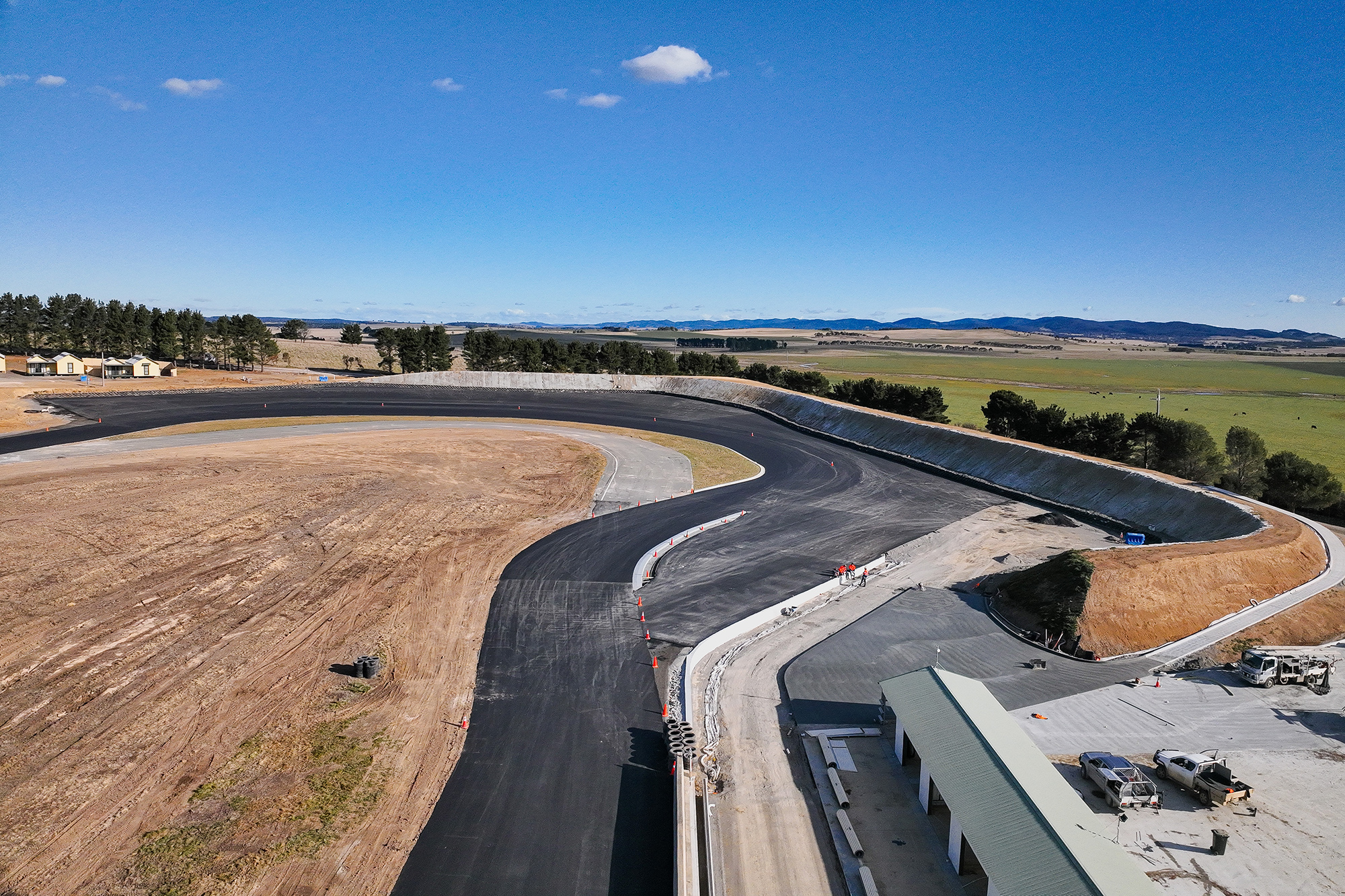Hill runs first laps of revamped NSW circuit | Supercars