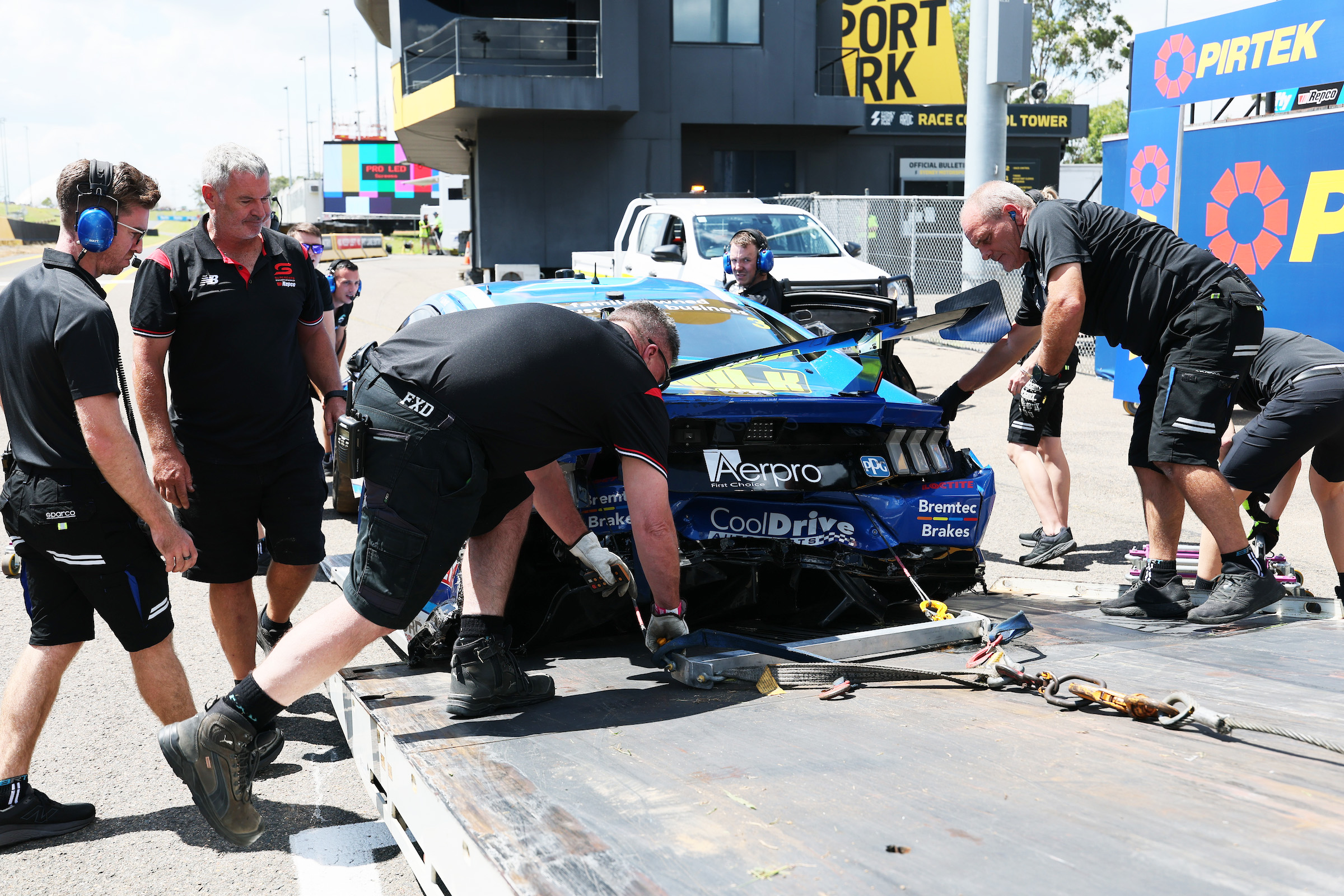 Love crashes out of Sydney testing | Supercars