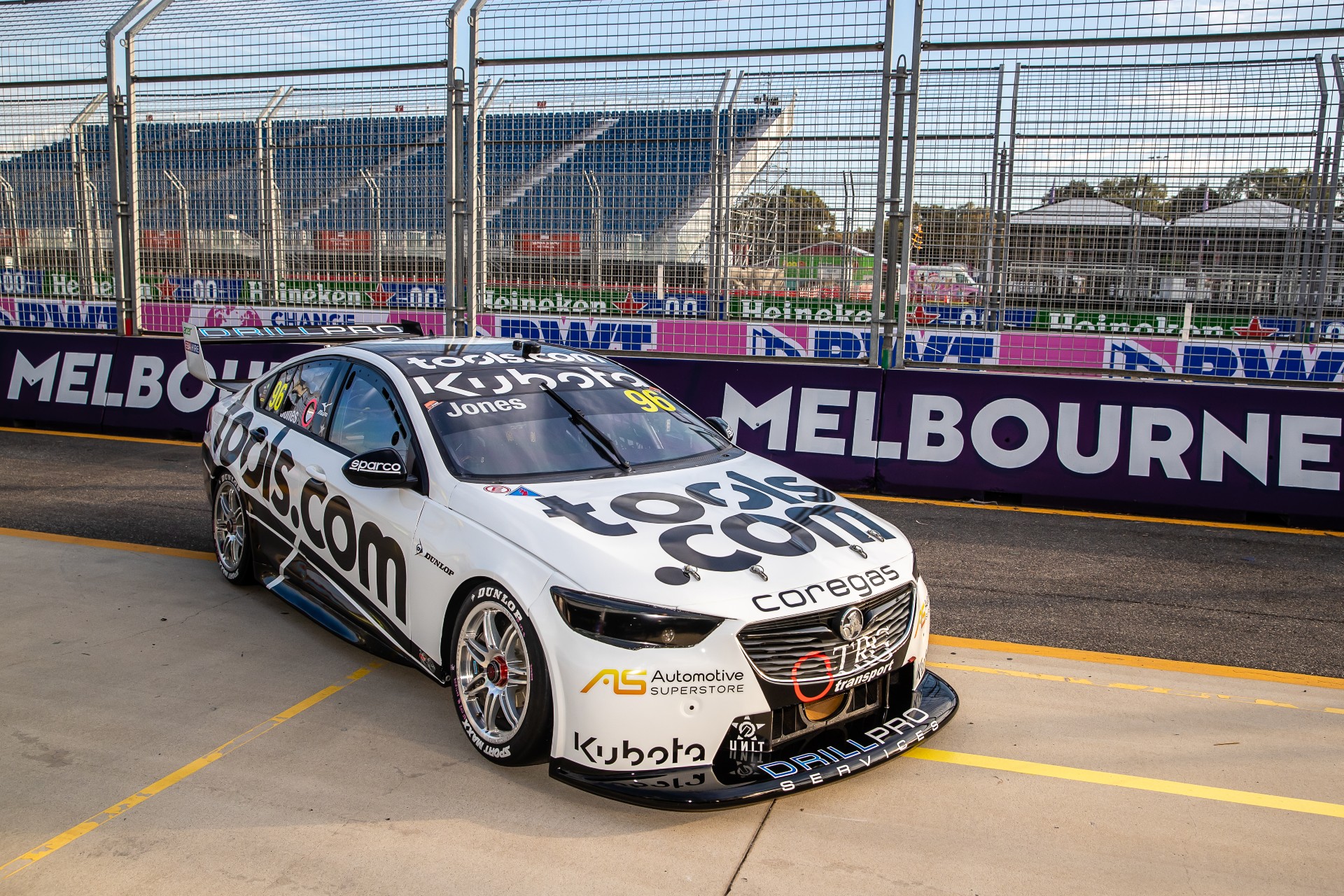 Fresh monochromatic look for Jones car | Supercars