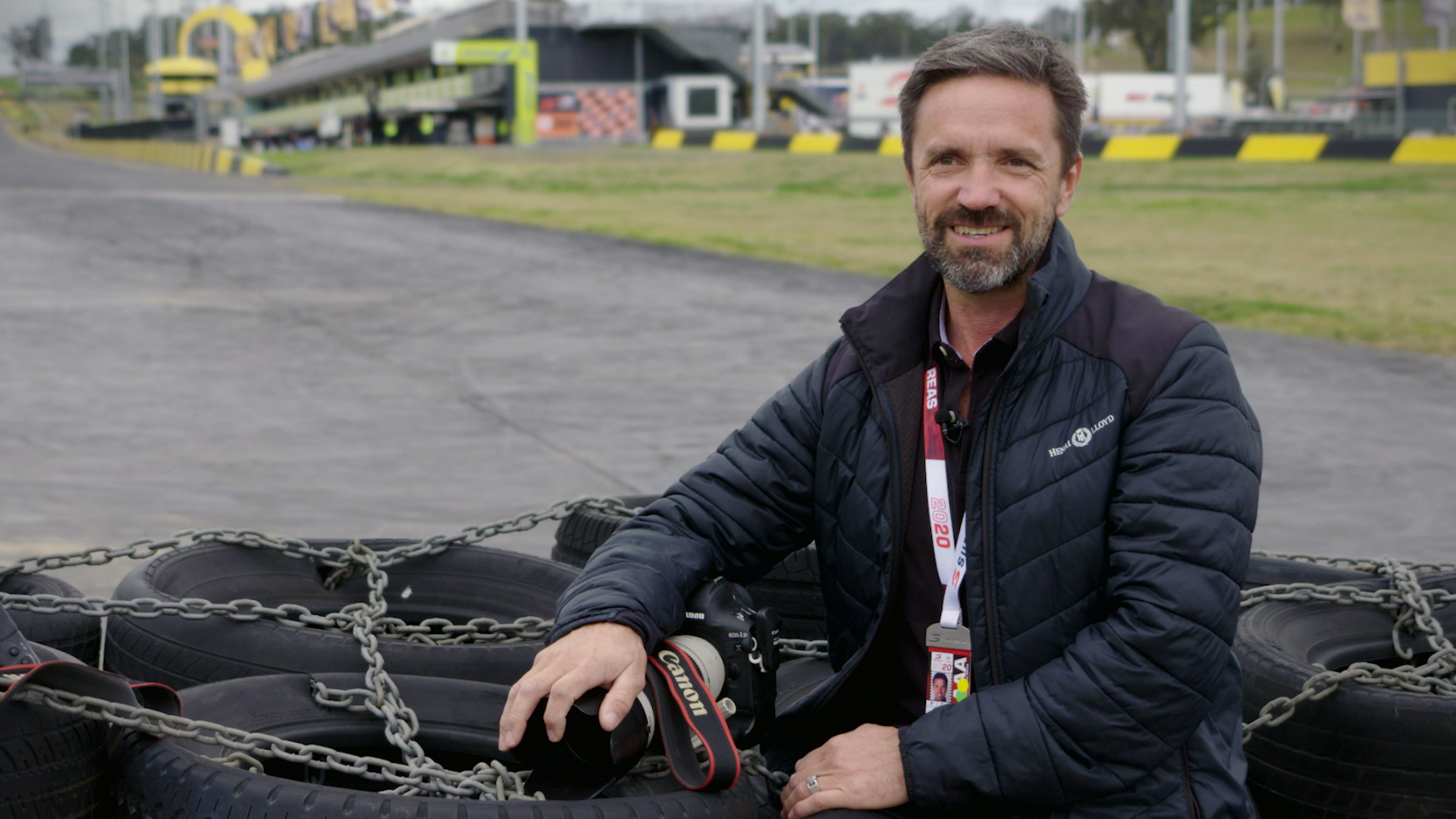 Supercars photographer honoured with special award | Supercars