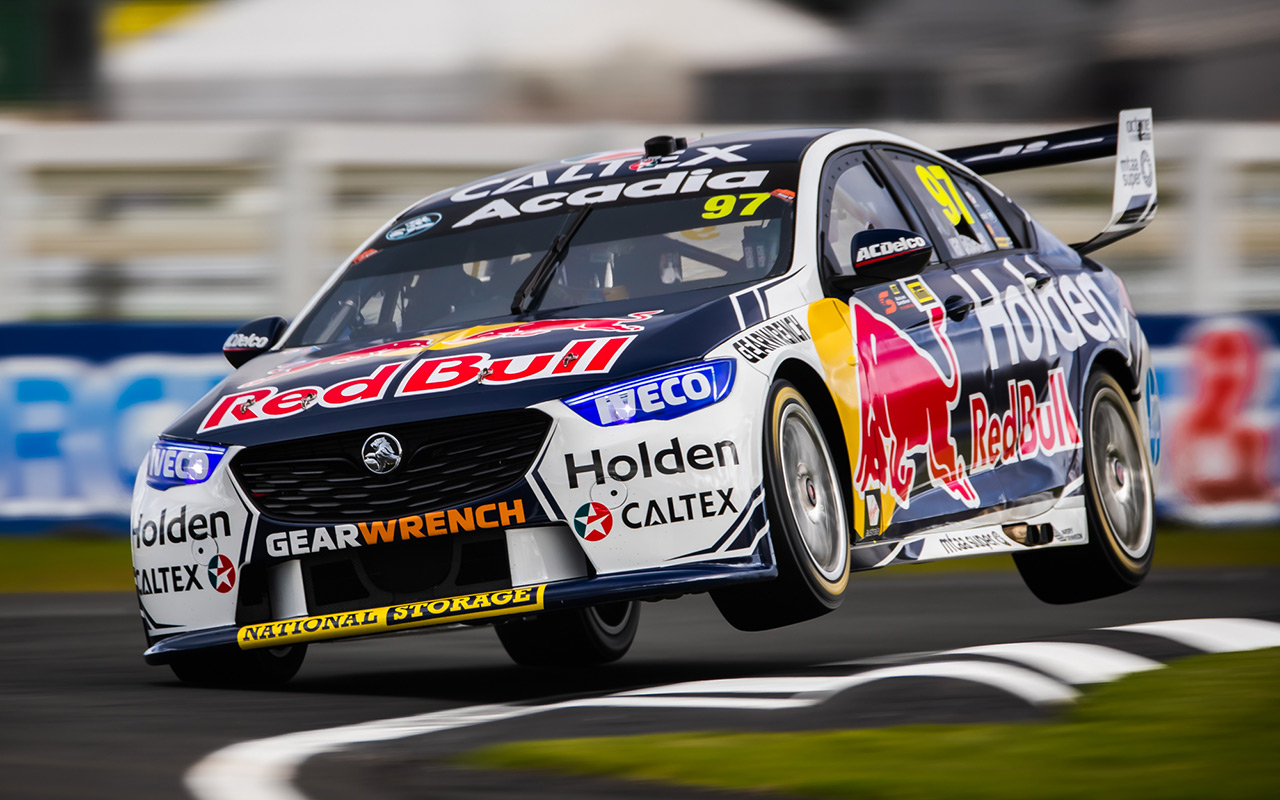 T8’s nervous wait on aero parts luggage | Supercars