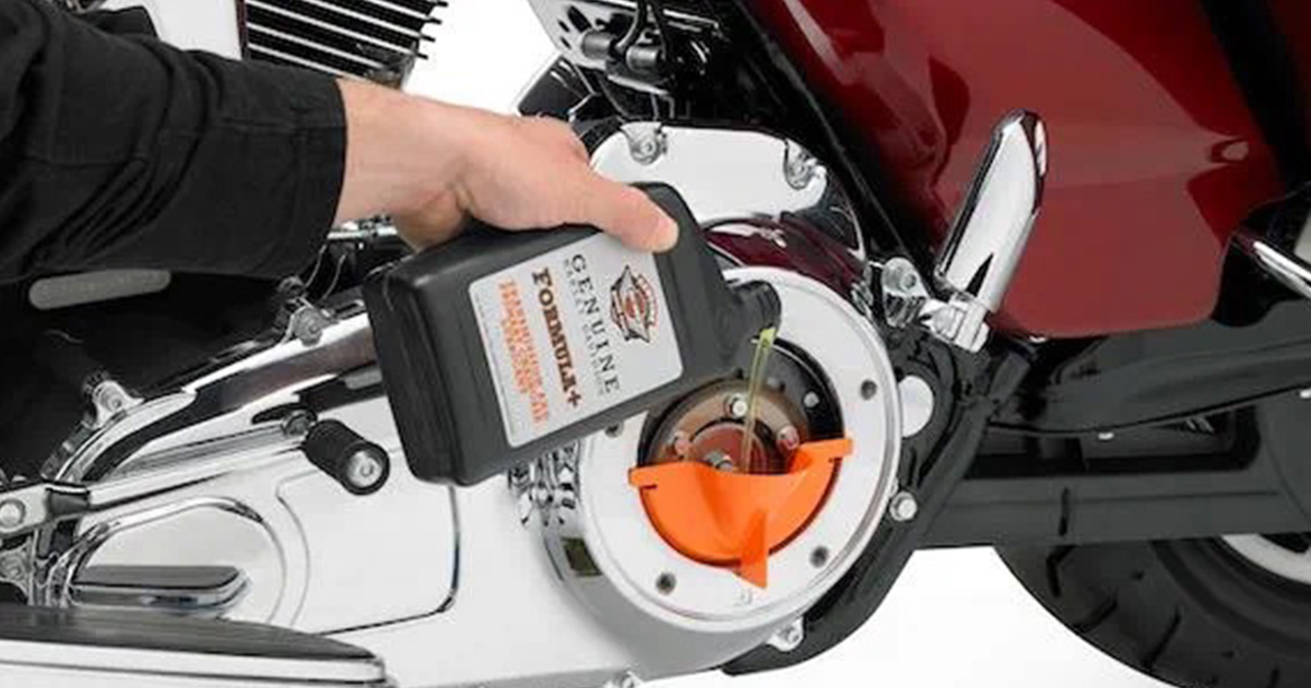 How to Change Motorcycle Oil [Step-by-Step Guide] | Harley-Davidson ...