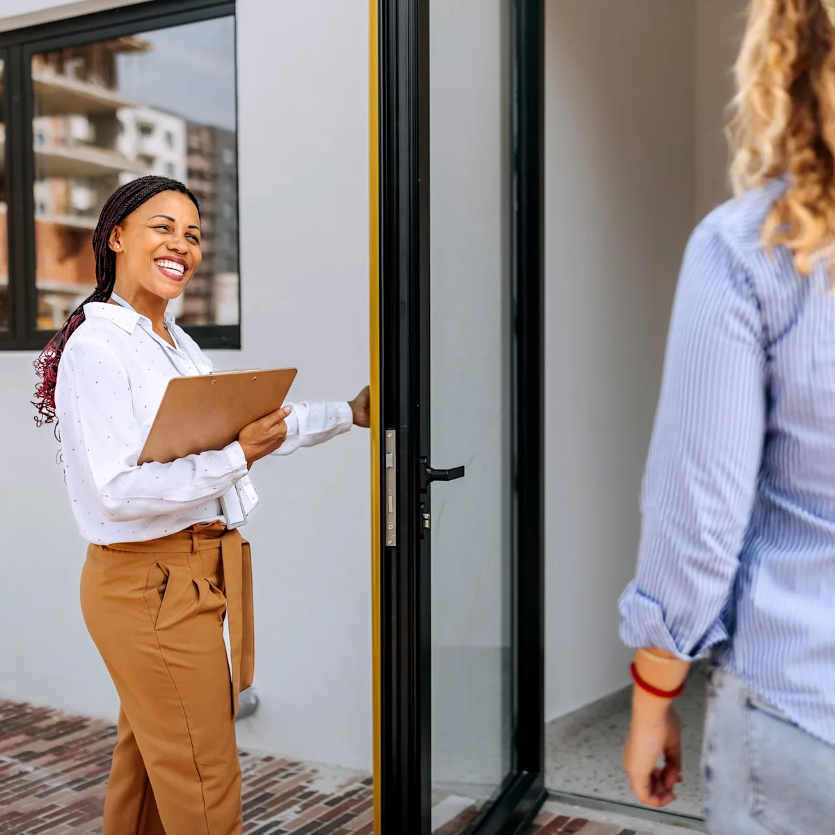How Do Hosted Viewings Work? | Purplebricks