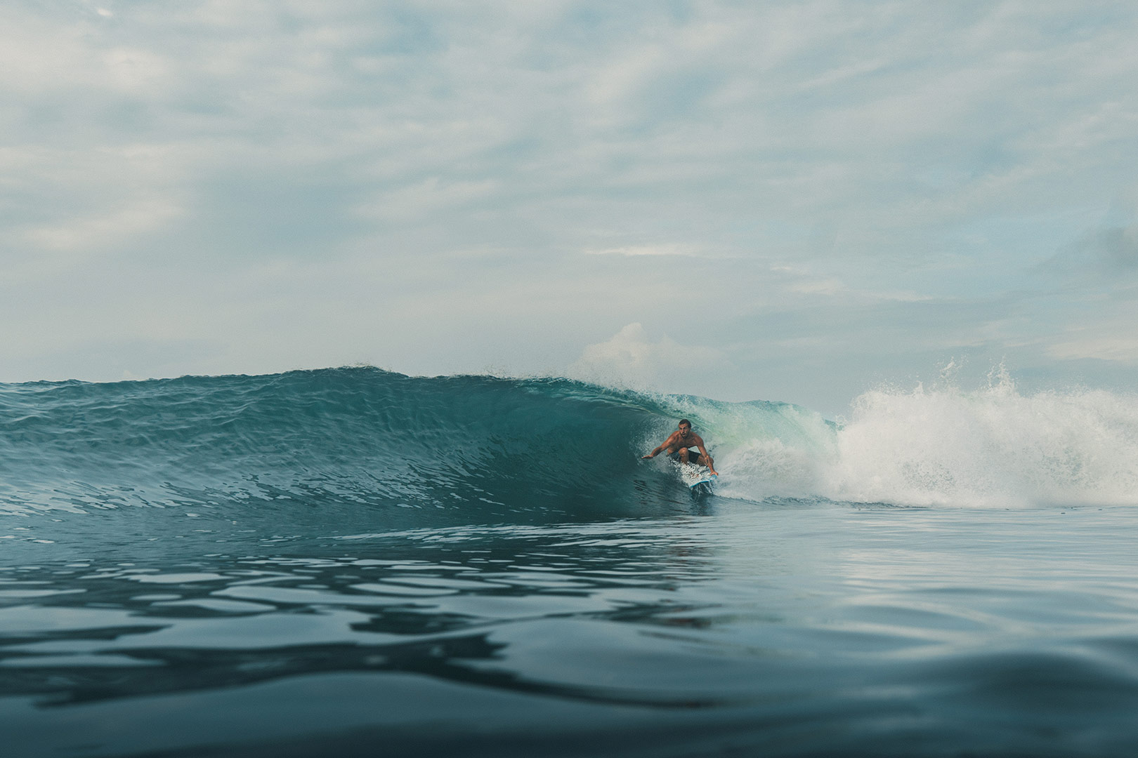 Global Surf Check: Waves & Vibes at Top Surf Destinations