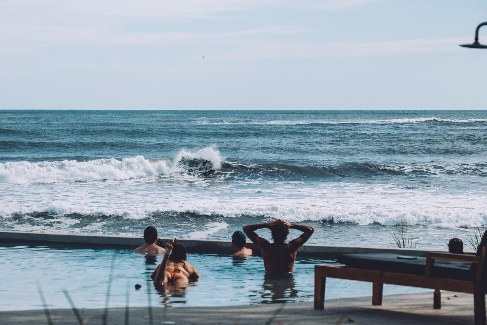 Lapoint Surf Camp Premium Los Clavos, Nicaragua | École & Voyages - Lapoint Surf camps