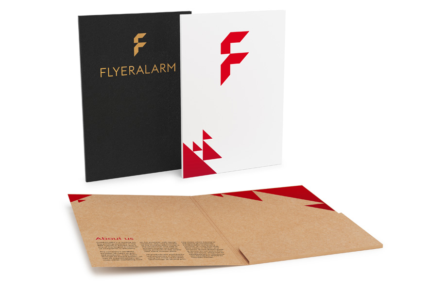 Mappe mit geklebter Tasche