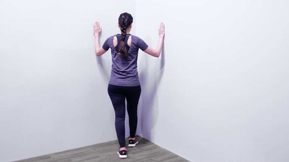 Corner pec stretch: 2 sets x 20 seconds