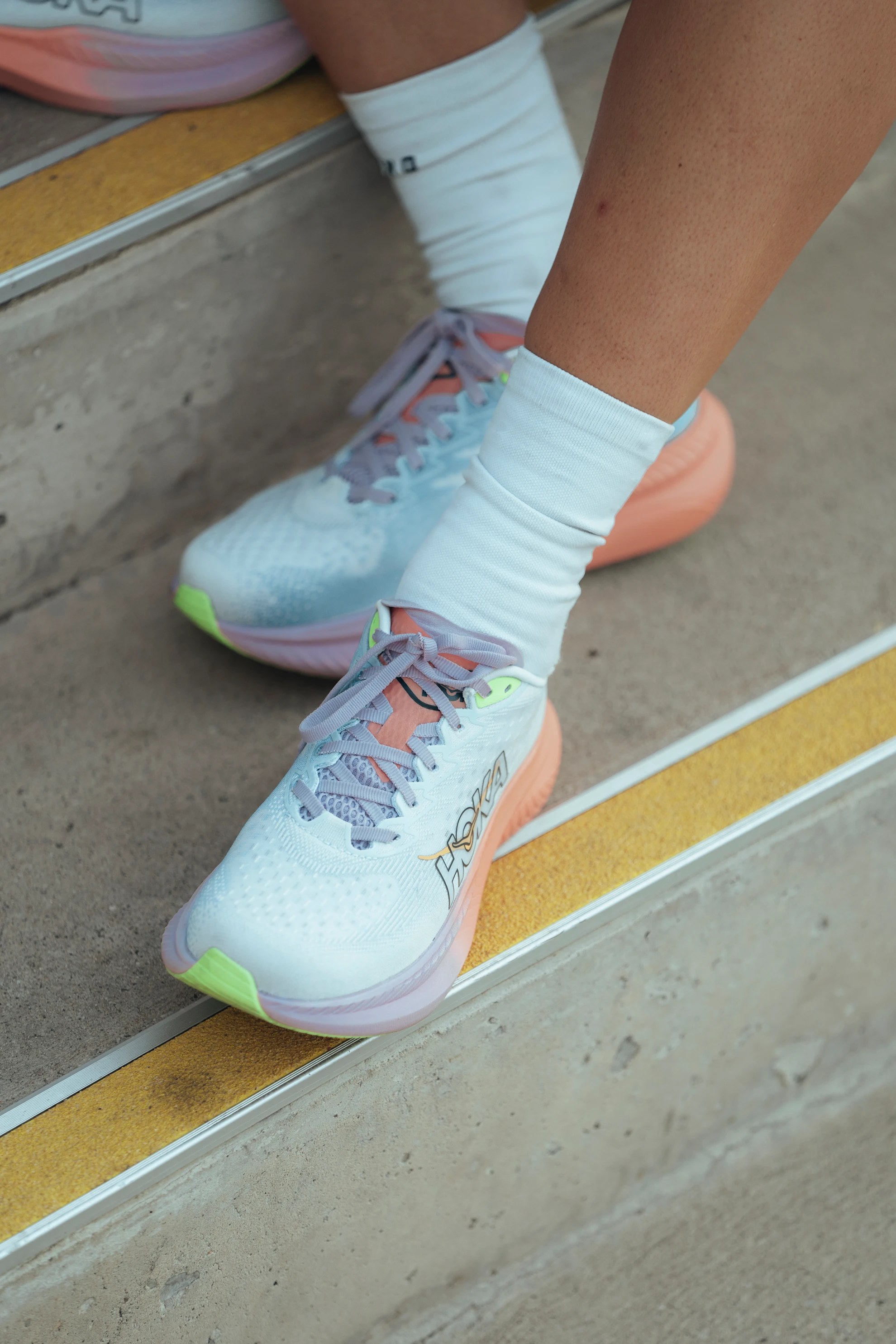 Cheeky Run Club Road Tests the HOKA Mach 6 | Tempo