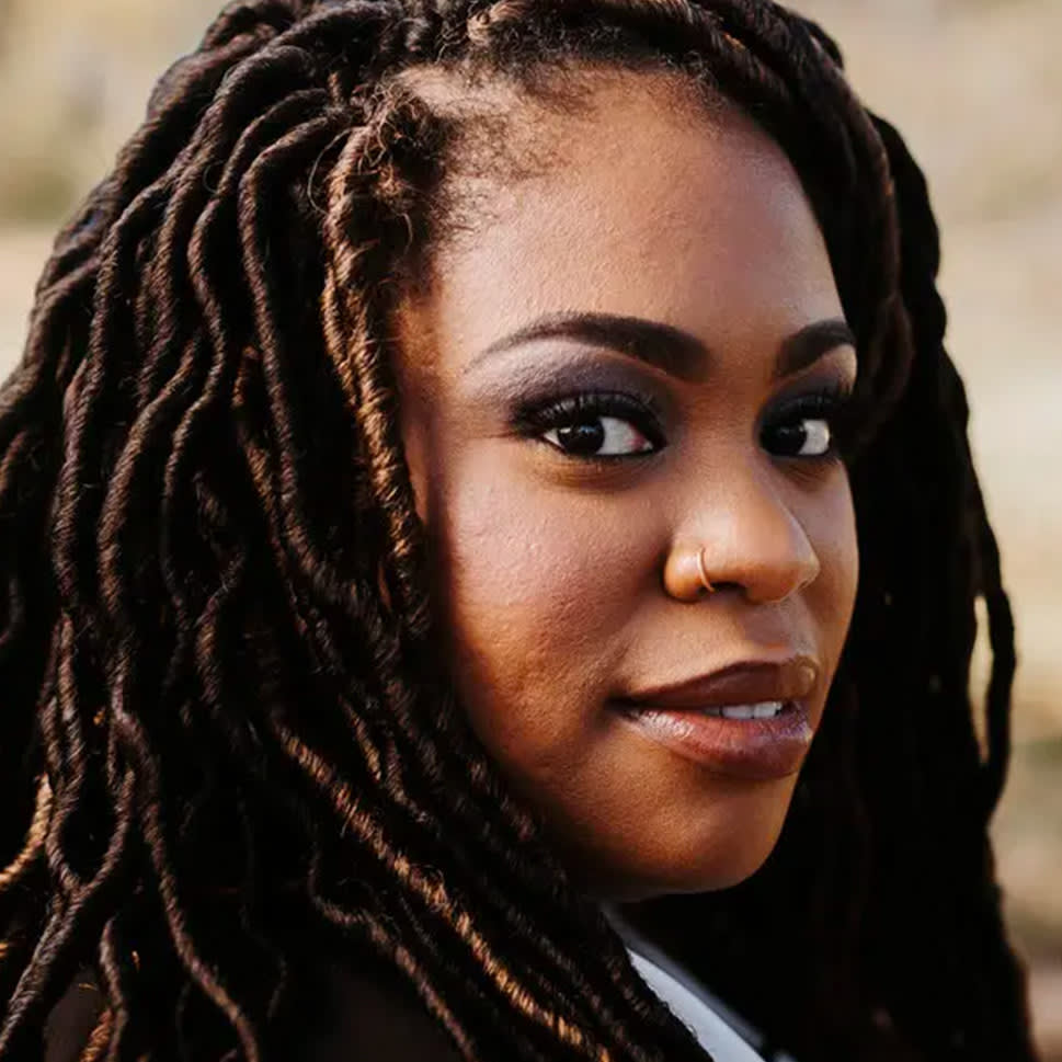 About - Angie Thomas