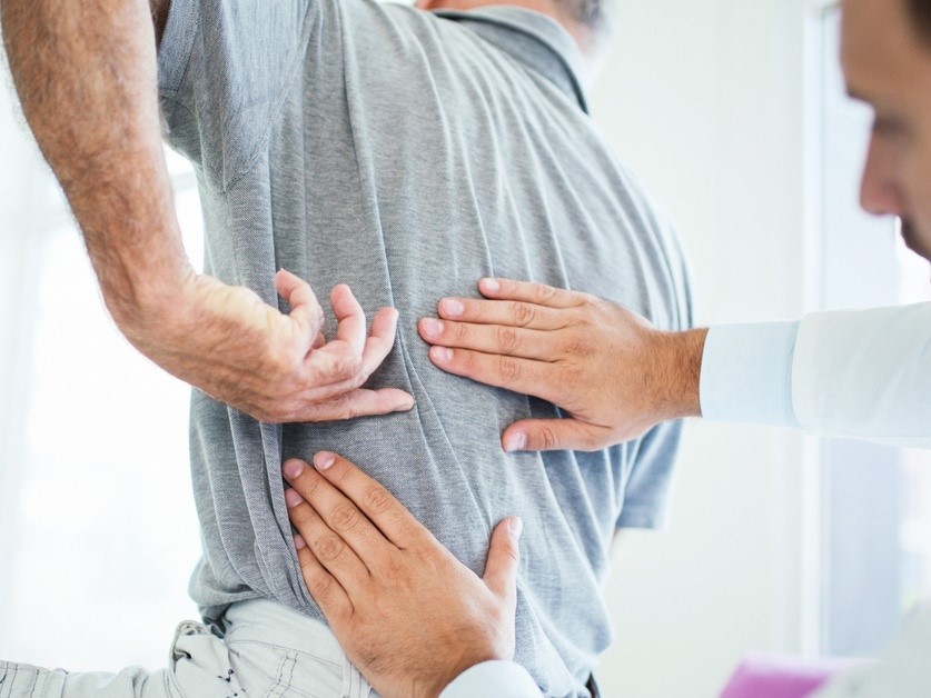 Right Upper Quadrant Pain Under Ribs Possible Causes Of Pain Under The