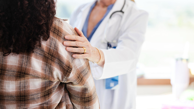 A viral TikTok doctor lost her medical license after botching surgeries ...