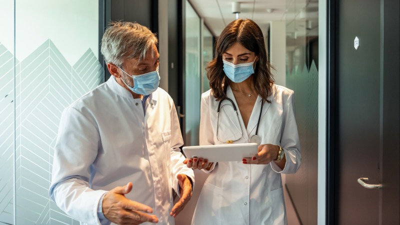 7 tips on curbsiding a colleague | MDLinx