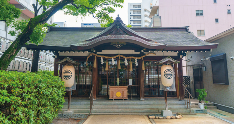 【2025年最新】関西の最強パワースポット16選！運気が上がるおすすめ神社・お寺・自然スポットを定番から穴場ま | TRAPOL[トラポル]