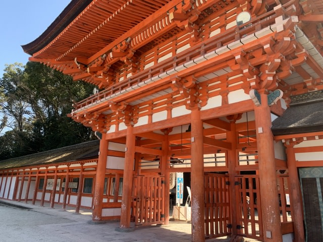 【2025年最新】関西の最強パワースポット16選！運気が上がるおすすめ神社・お寺・自然スポットを定番から穴場ま | TRAPOL[トラポル]