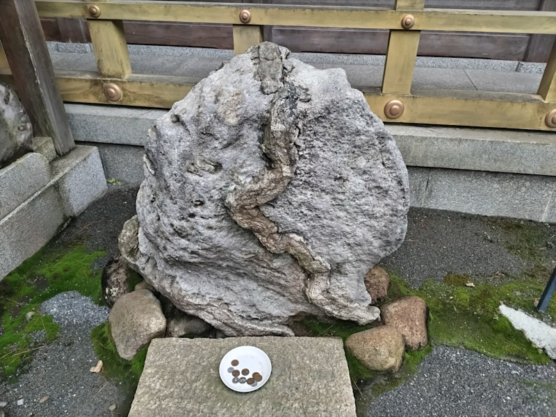 【2025最新版】京都の最強パワースポット17選！運気が上がるおすすめスポット、願いが叶う神社、金運アップに効 | TRAPOL[トラポル]