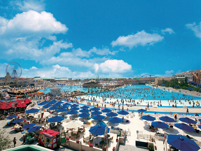 【2025年最新】名古屋近郊でおすすめのナイトプール4選！デートやお出かけにも！定番から穴場まで屋内外プールや | TRAPOL[トラポル]