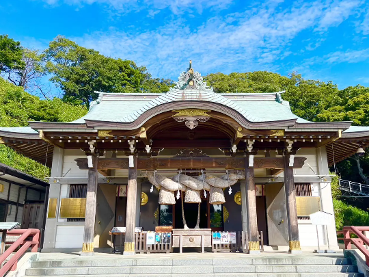 【2025最新】神奈川県の最強パワースポット15選！神社・お寺・自然 | TRAPOLメディア | TRAPOL[トラポル]