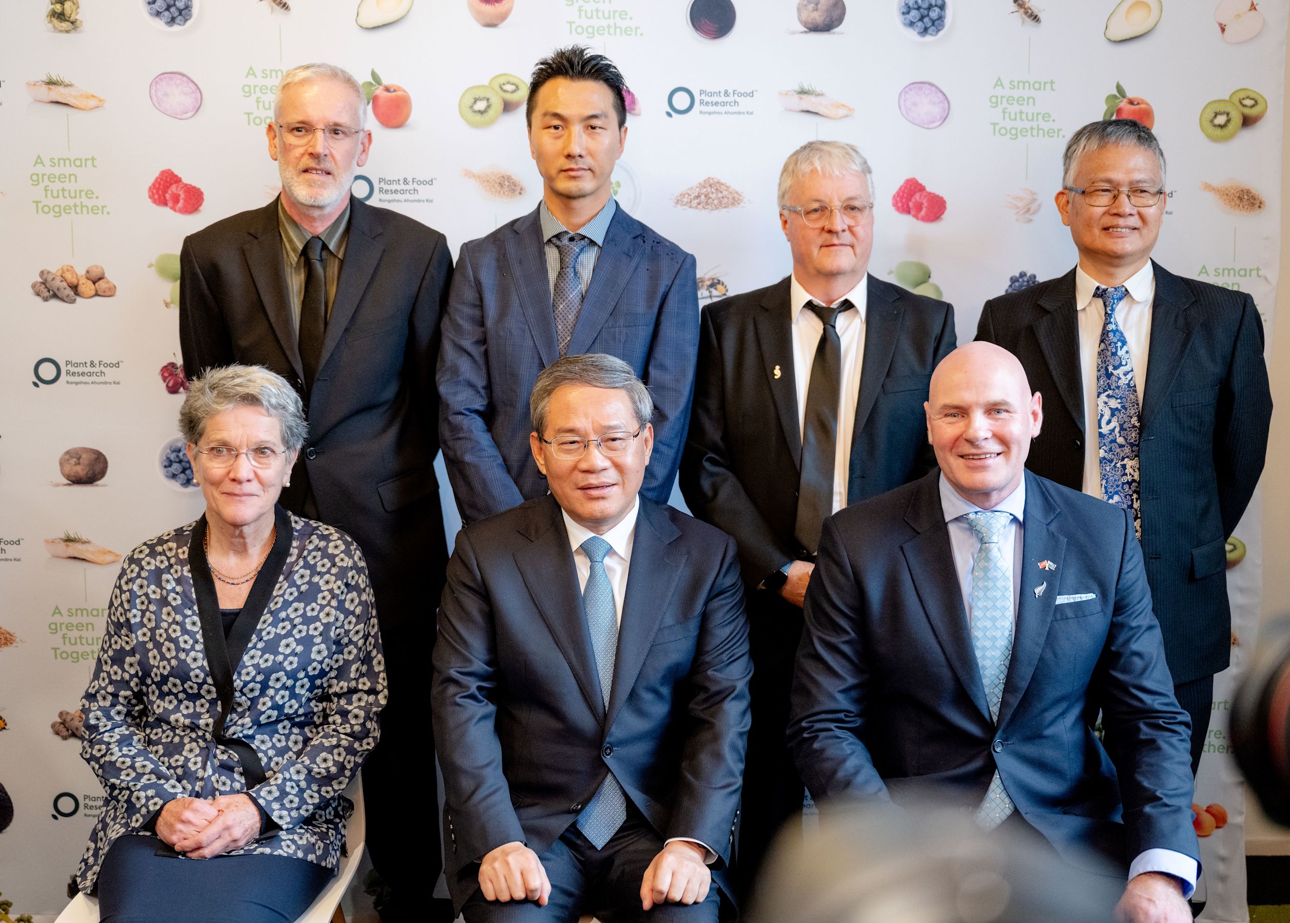 Chinese Premier visits Plant & Food Research · Plant & Food Research
