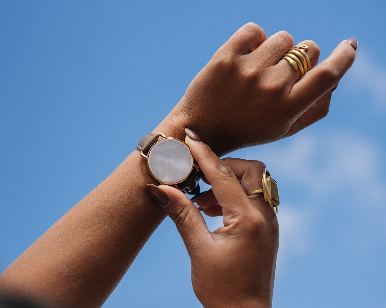 NOWATCH - TIME IS NOW