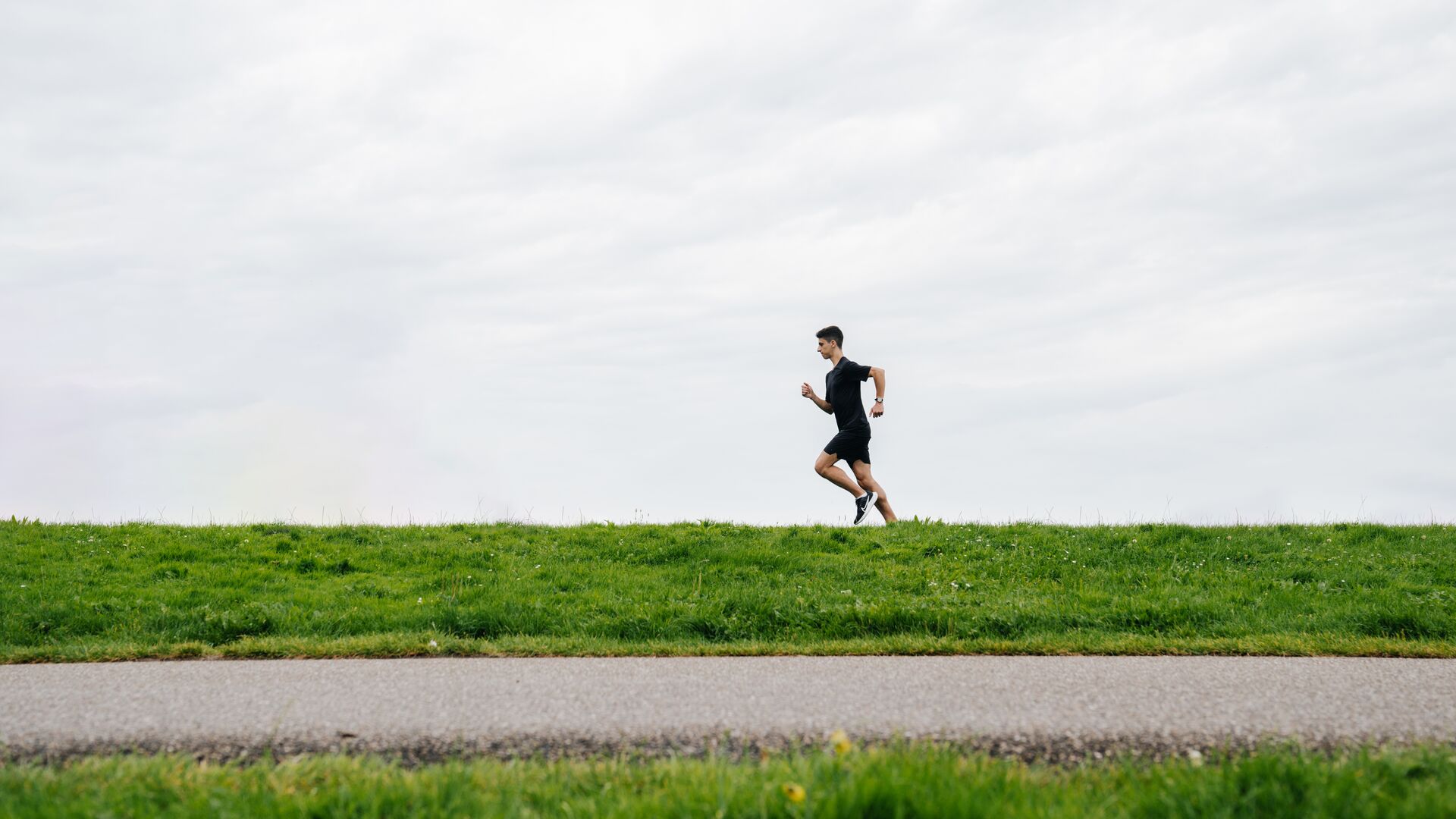 NOWATCH - TIME IS NOW