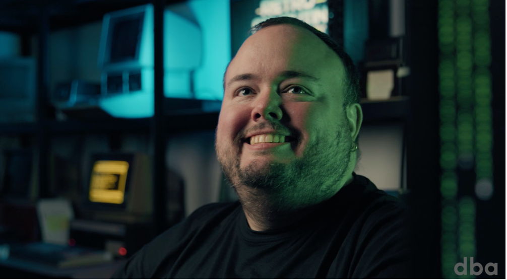 Mike samler og reparerer gamle, retro computere - DBA Guide