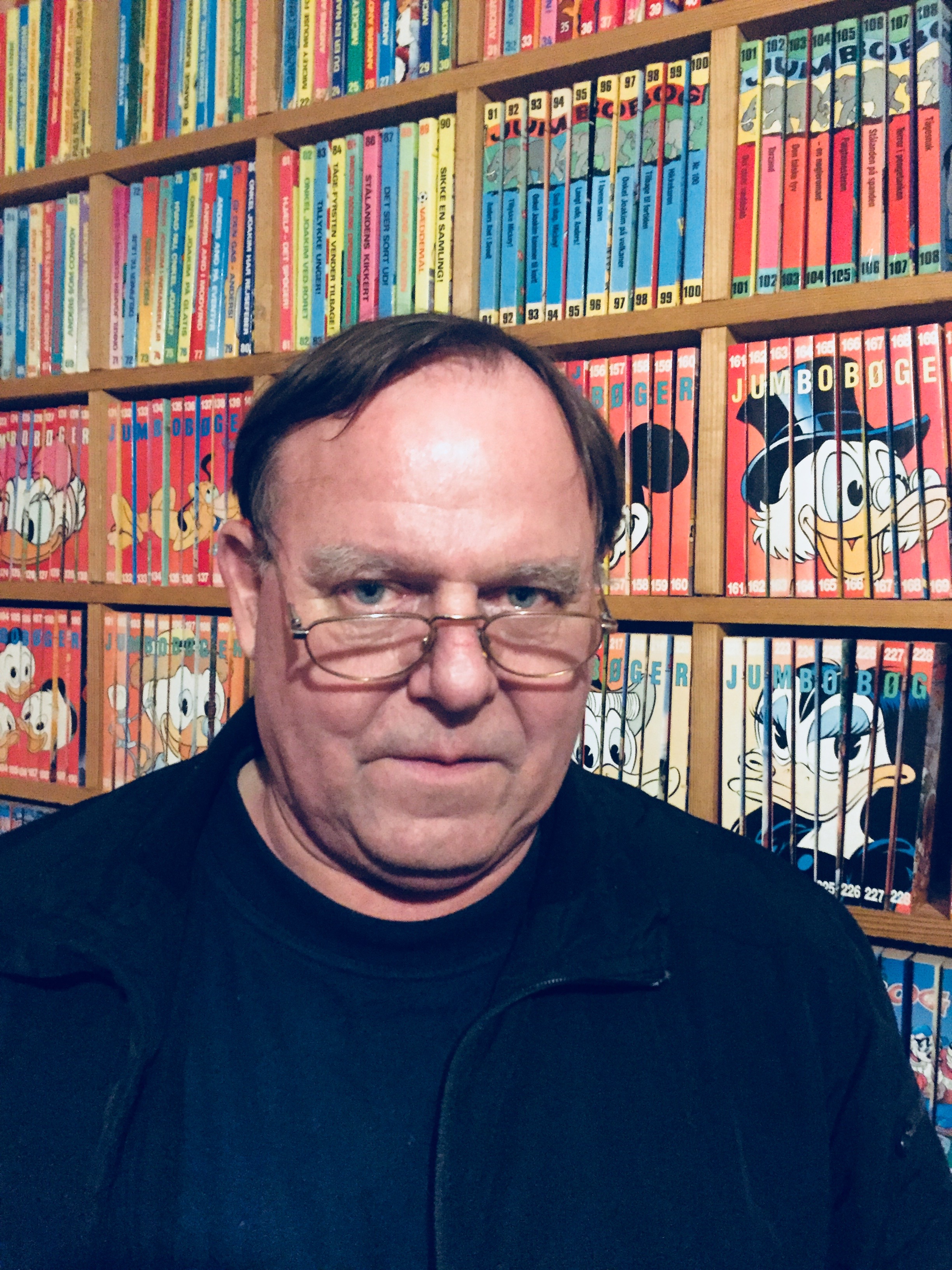 Jumbobøger købes | Mød Eigil, der sælger sin samling af bøgerne - DBA Guide