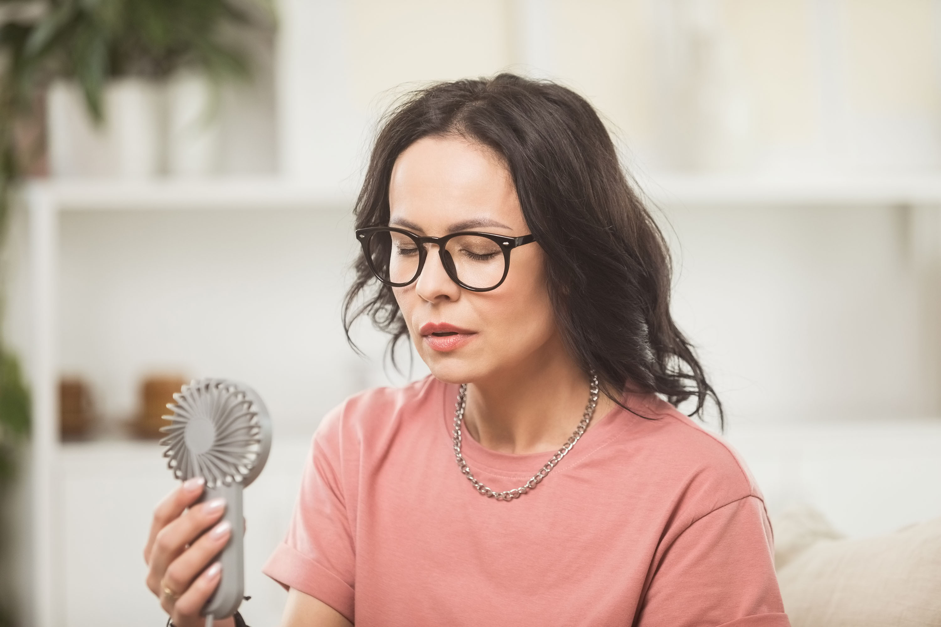 What Causes Hot Flashes?