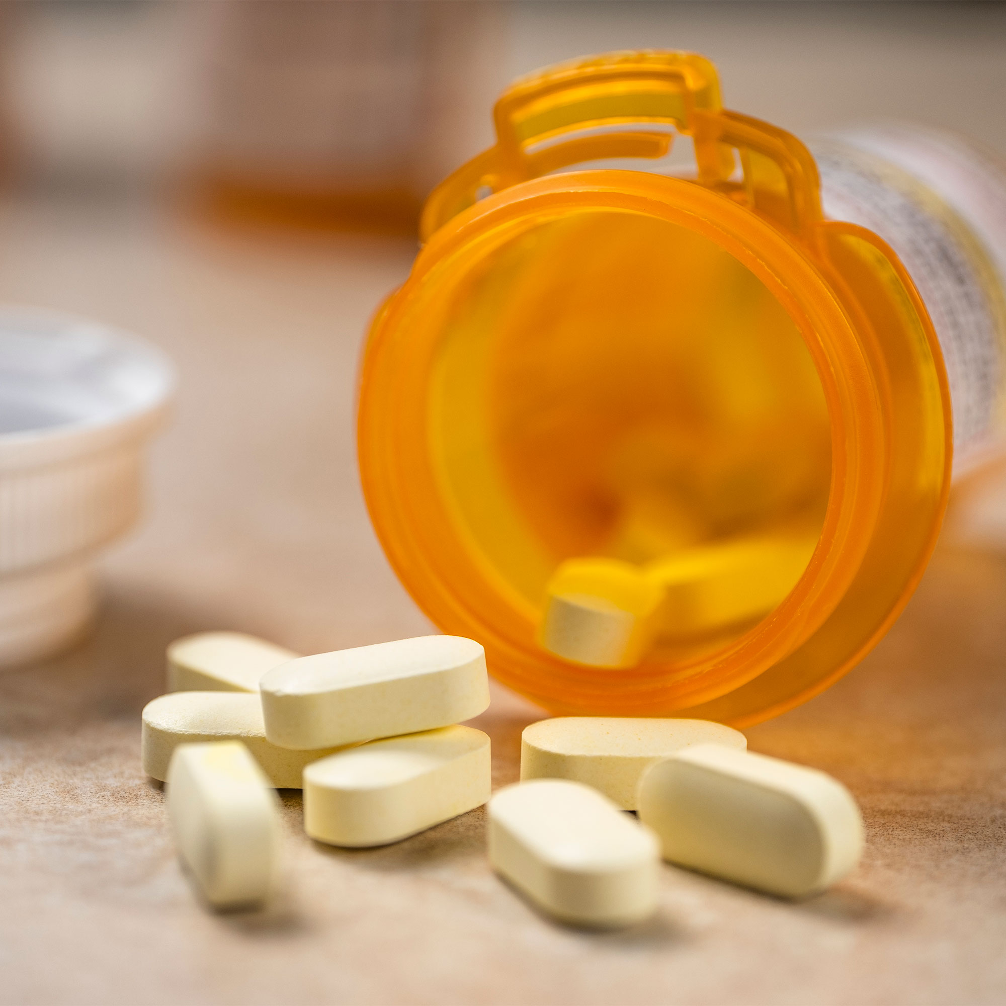 How Cognitive Behavioral Therapy Works With Medication to Treat Bipolar ...