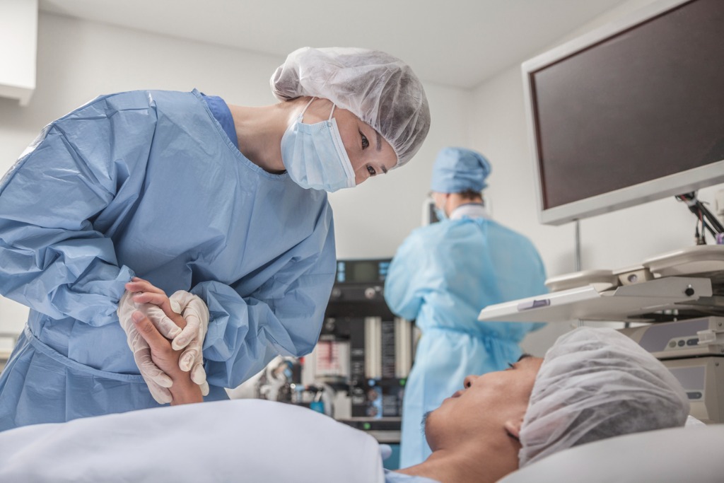 6 Tips to Calm Spine Surgery Anxiety