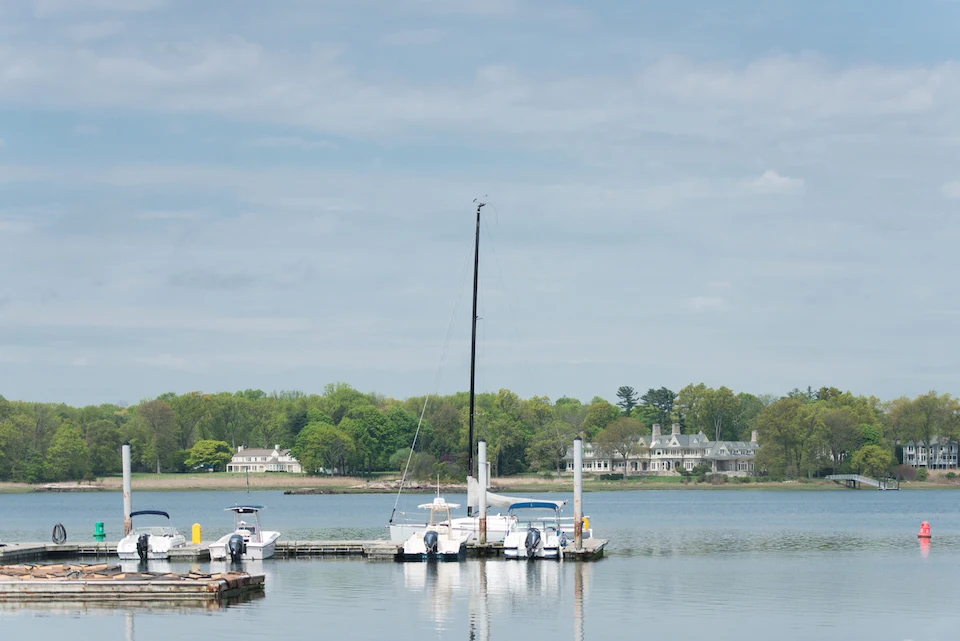 Riverside, Connecticut Neighborhood Guide | Compass