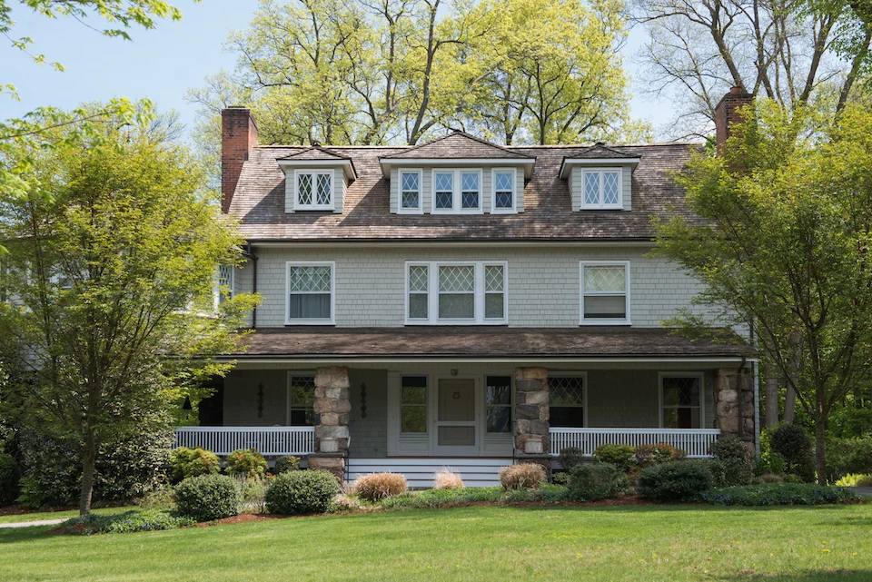 Riverside, Connecticut Neighborhood Guide | Compass