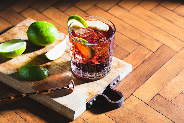 Klassikot kesälistalle: Gin & Tonic ja Mule — HoReCa-tukku Kespro