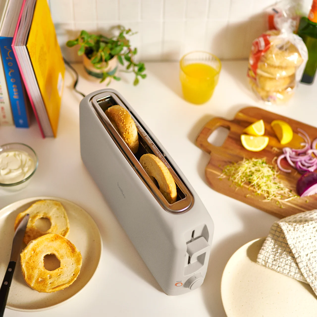 bella 2-Slice Slim Toaster | Fits-anywhere™ kitchenware
