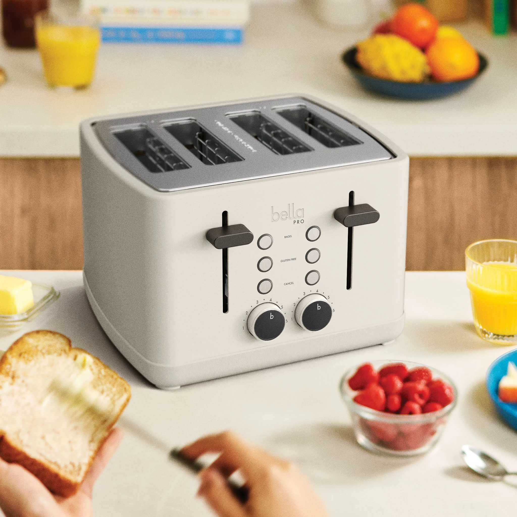bella PRO 4-slice toaster
